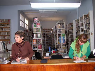 UN RINCÓN DE LIBROS: "La gozosa eficacia de los bibliotecarios